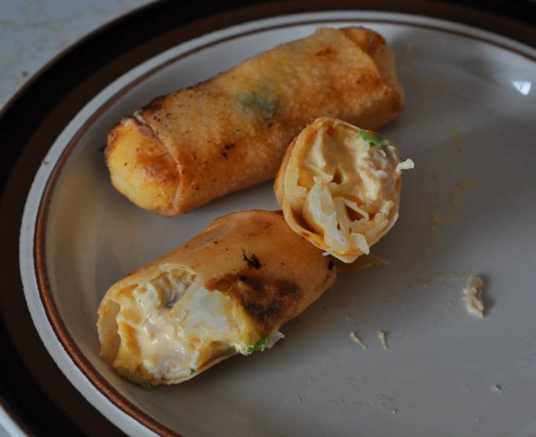 Creamy Chicken & Sriracha Spring Rolls – Recipe Spree by Cucina Vivace